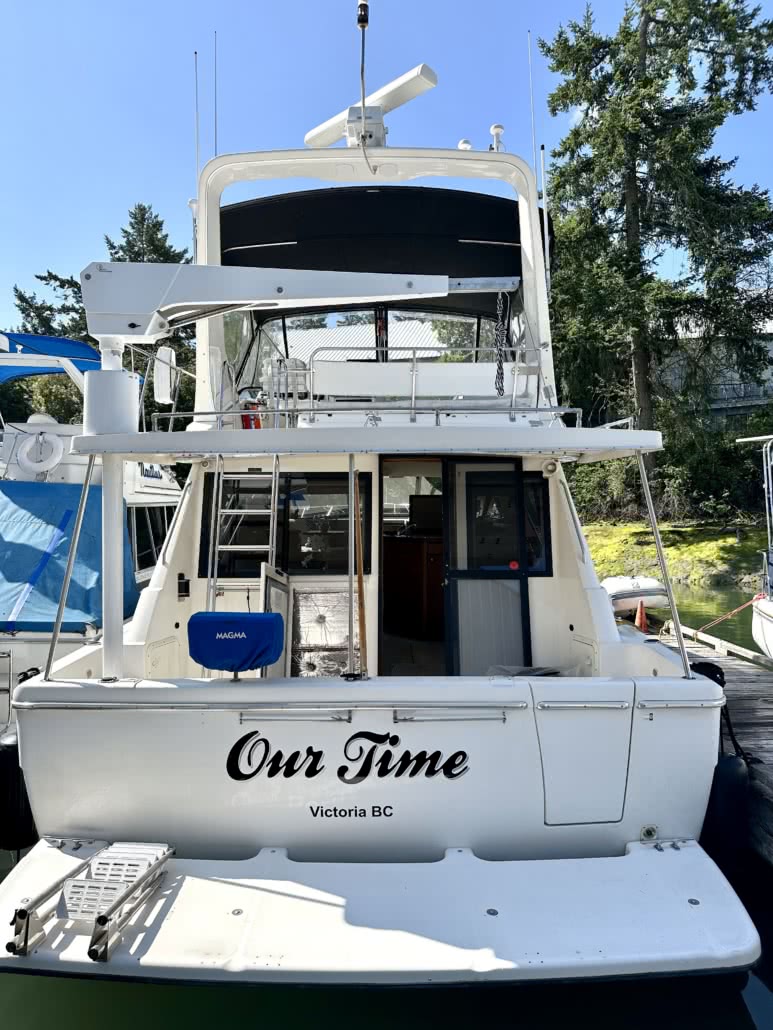 1995 Bayliner 3988 Command Bridge Motoryacht - 39ft - Bayview Yachts